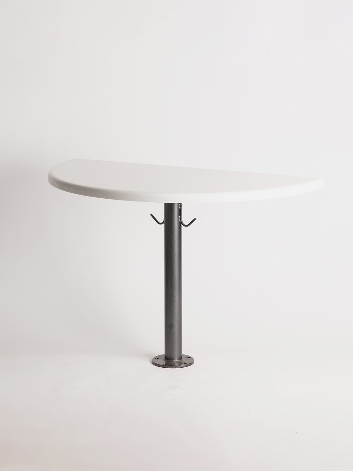 Stadium Drink Rail & Railing - Drink Railing Manufacturer | 4 topps